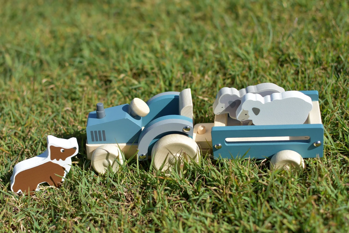 Wooden Tractor with Farm Animals – Pull Along Toy | Kaper Kidz